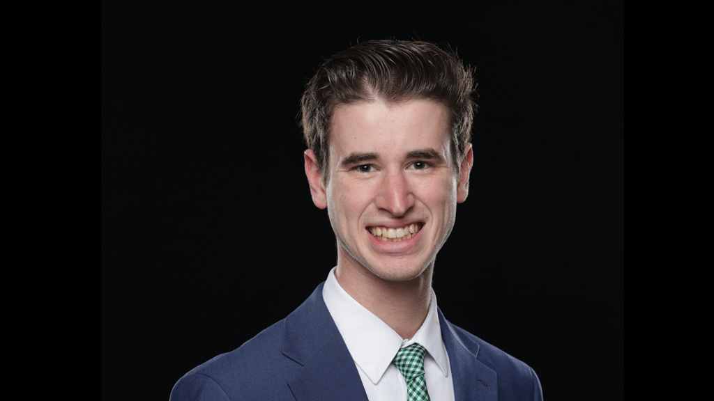 Zachariah Davidson Interns with Majesty Music - BJUtoday